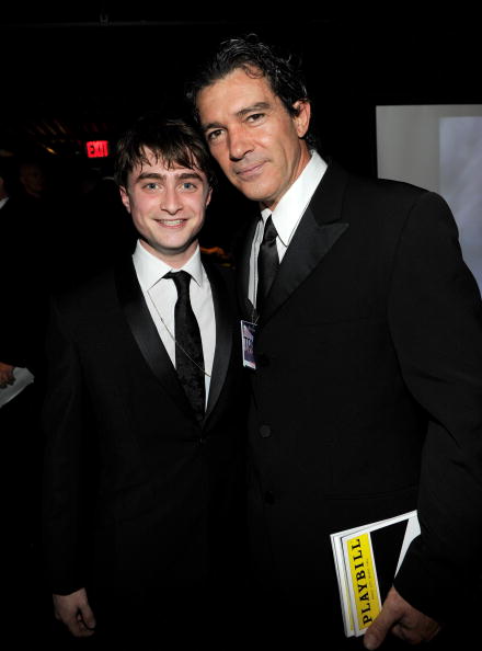 UPDATED Video: Daniel Radcliffe attends & presents at 64th annual Tony ...