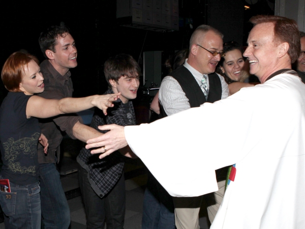 SnitchSeeker.com - Dan Radcliffe and How to Succeed cast & crew at ...